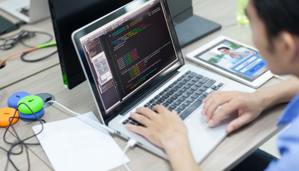 Come diventare web developer? Vediamo tutte le strade possibili